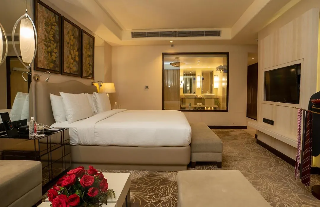 DOUBLETREE BY HILTON AGRA | FAMILY-FRIENDLY ACCOMMODATION | RAKABGANJ